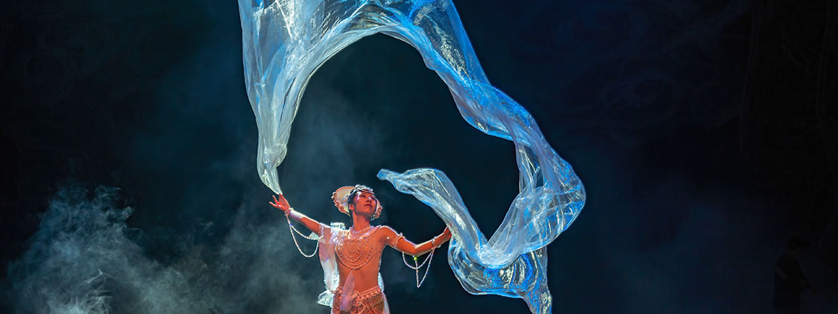 Surfaces de projection créatives pour la production musicale Ancient ...